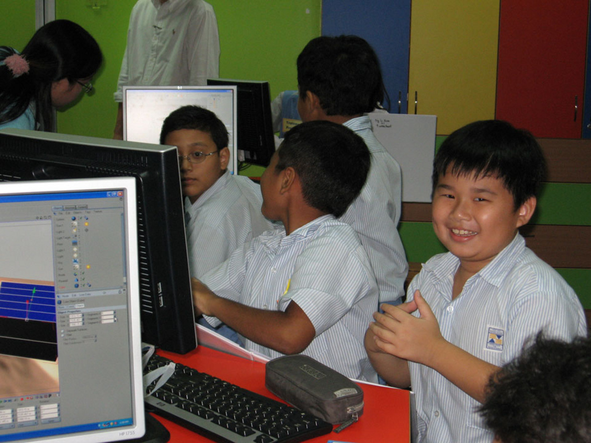 Singapore Students Excited About Working with Cinema 4D