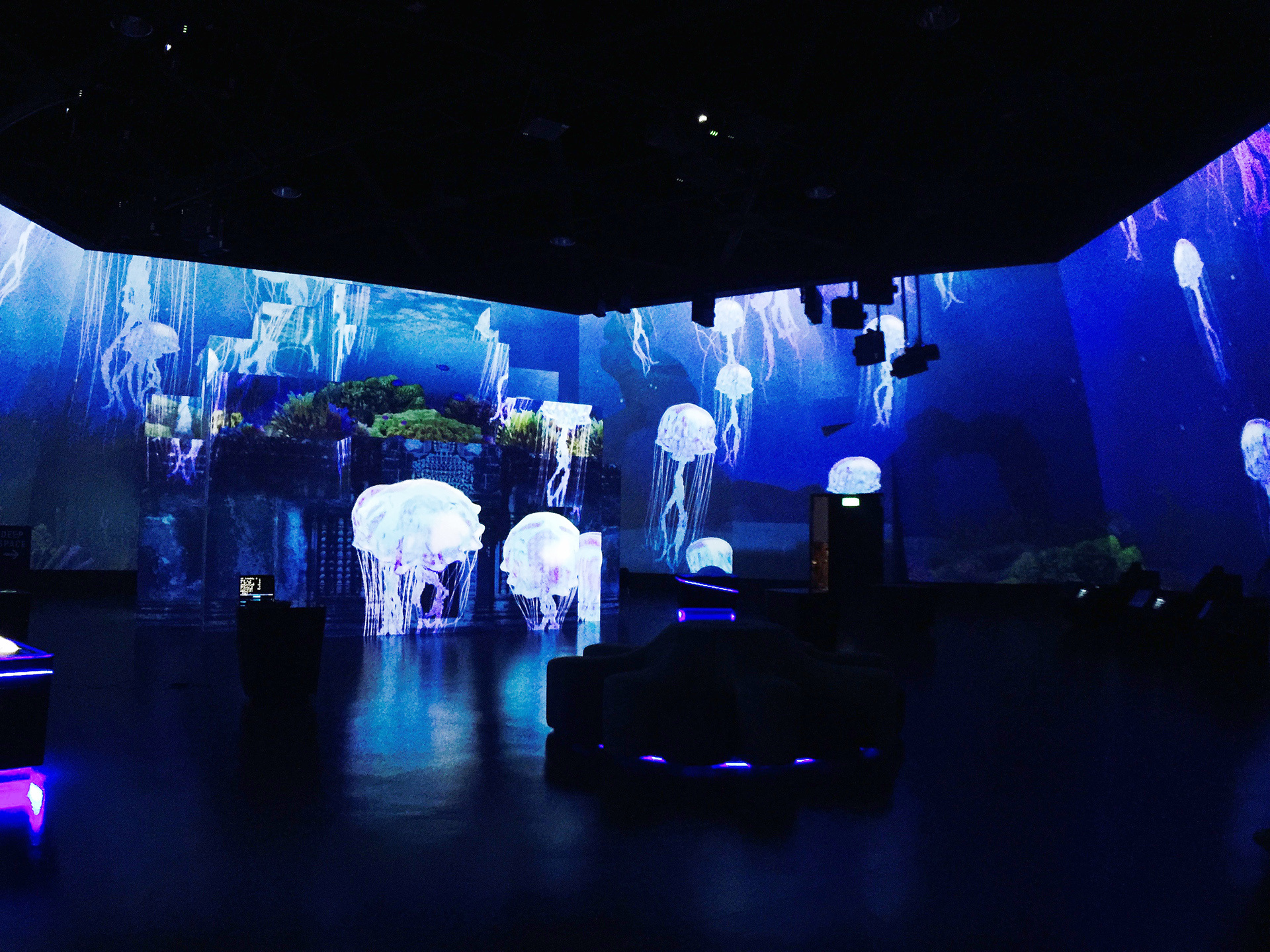 Science Center Visitors Explore New Dimensions